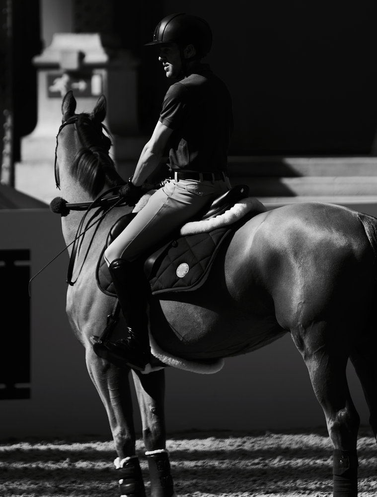 Adrian Gaut | Hole & Corner – Hello Artists